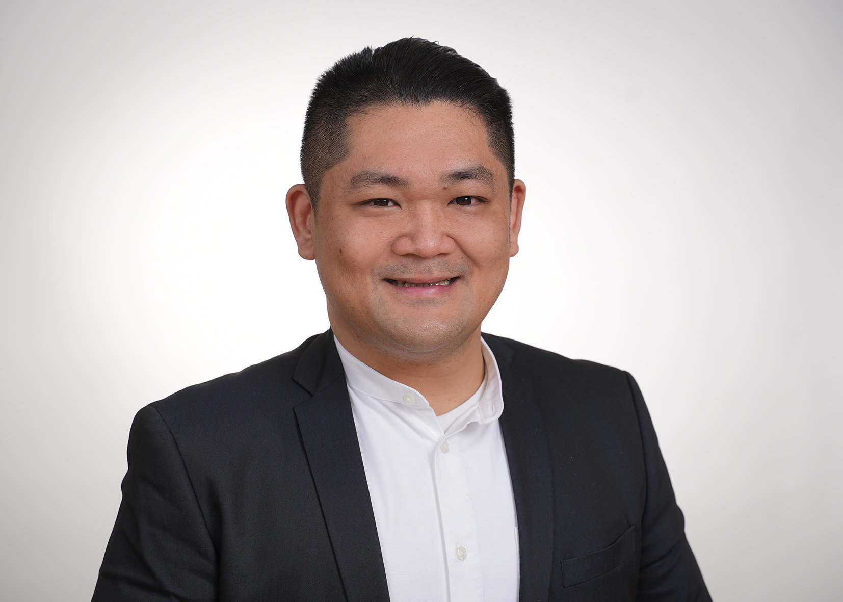 ABNER WANG | Musik Cluster